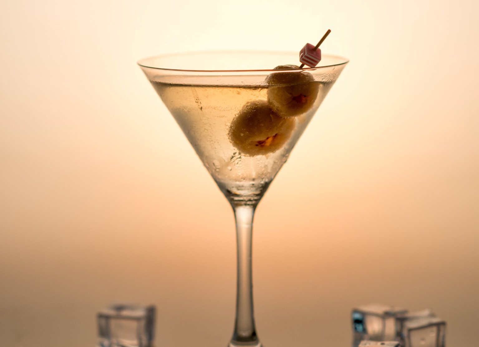 15 ideias de drinks clássicos para bar: lista com receitas