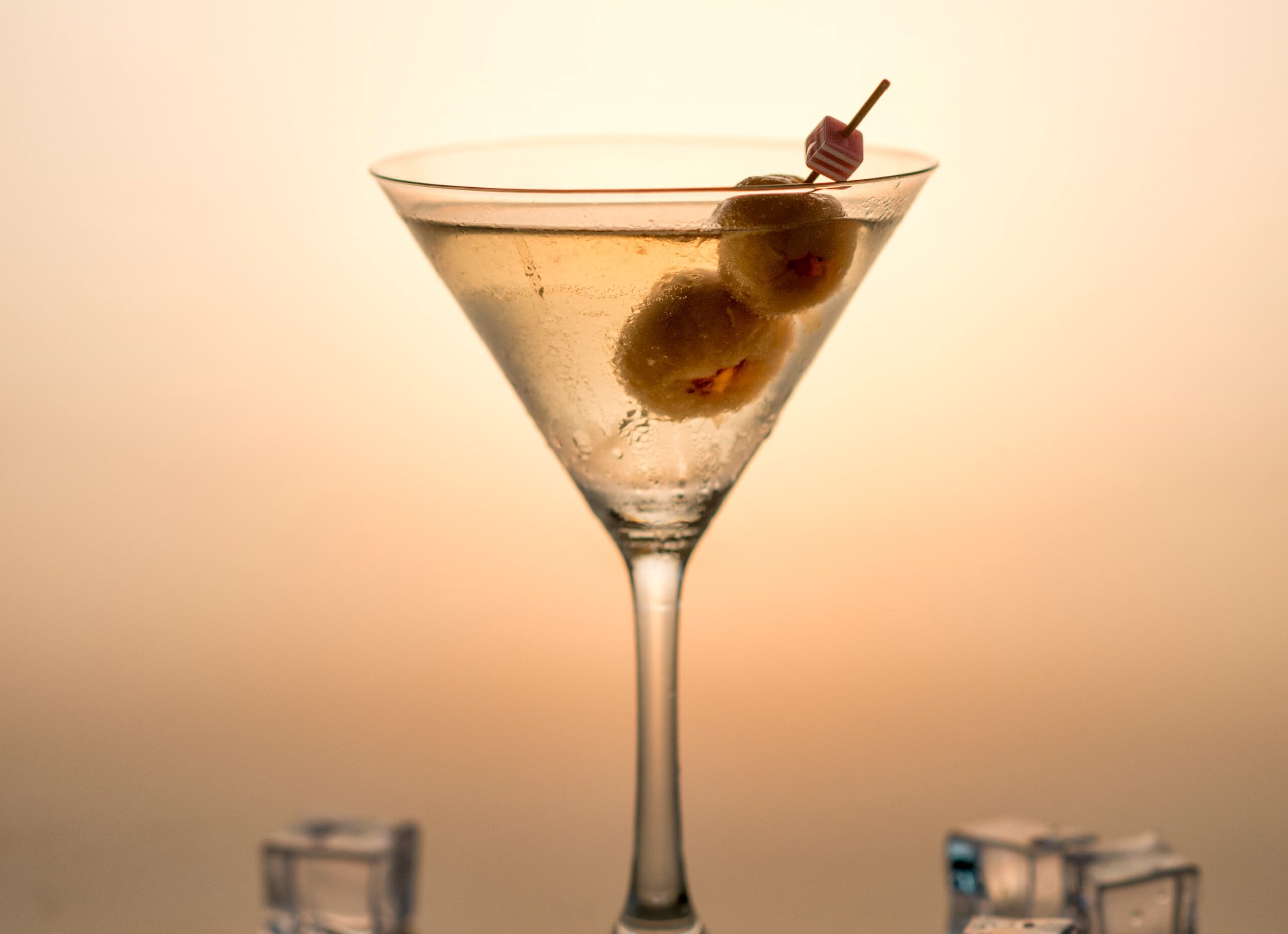 15 ideias de drinks clássicos para bar: lista com receitas