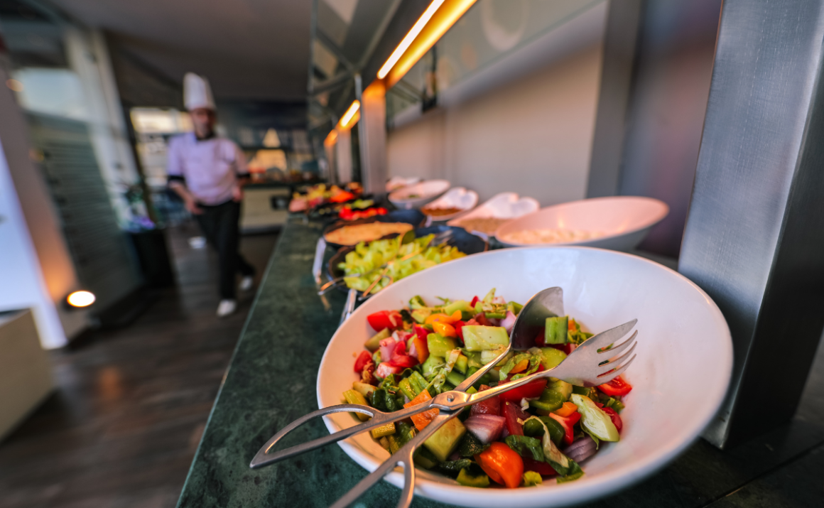 Qual é o melhor sistema para seu restaurante self service?